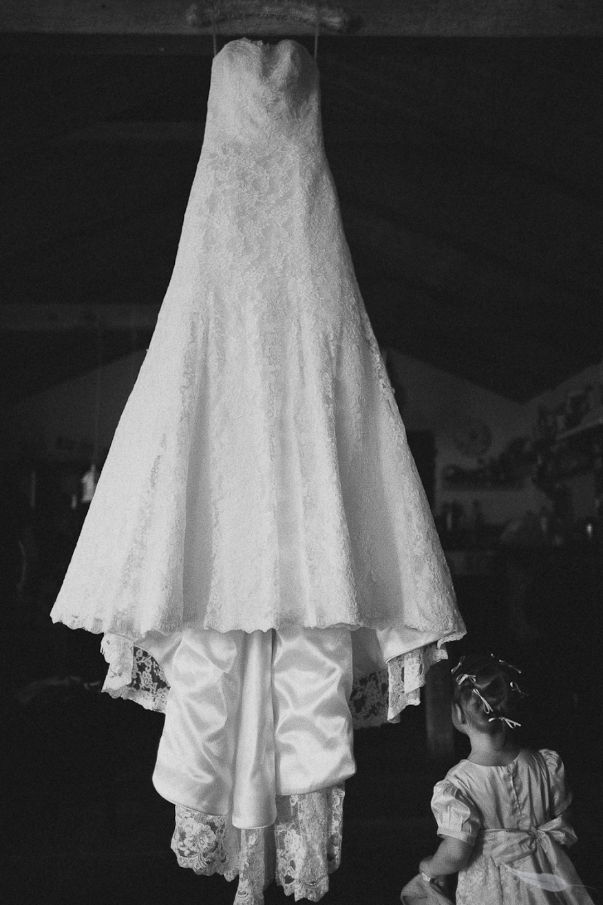 Beautiful Couple Get Hitched in Kangaroo Valley, Australia