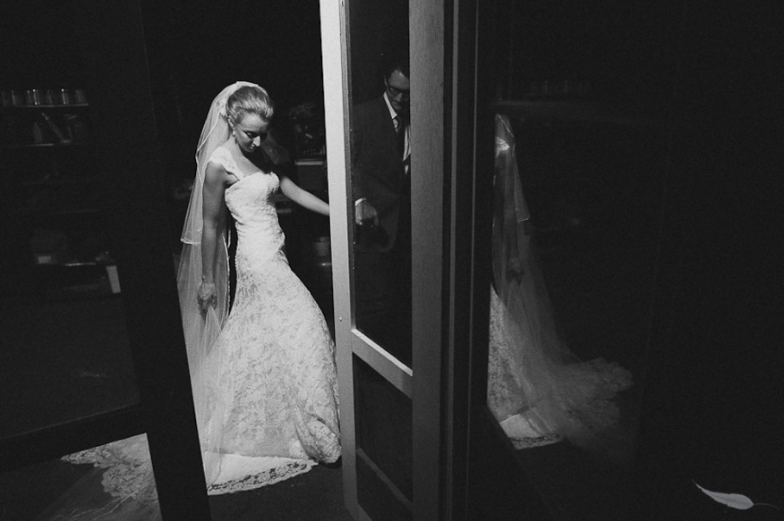 Beautiful Couple Get Hitched in Kangaroo Valley, Australia