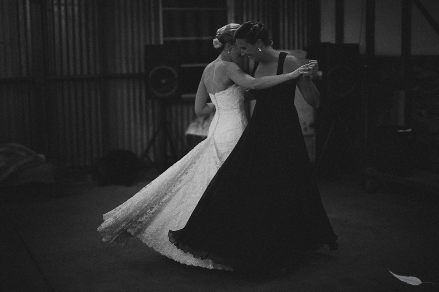 Beautiful Couple Get Hitched in Kangaroo Valley, Australia